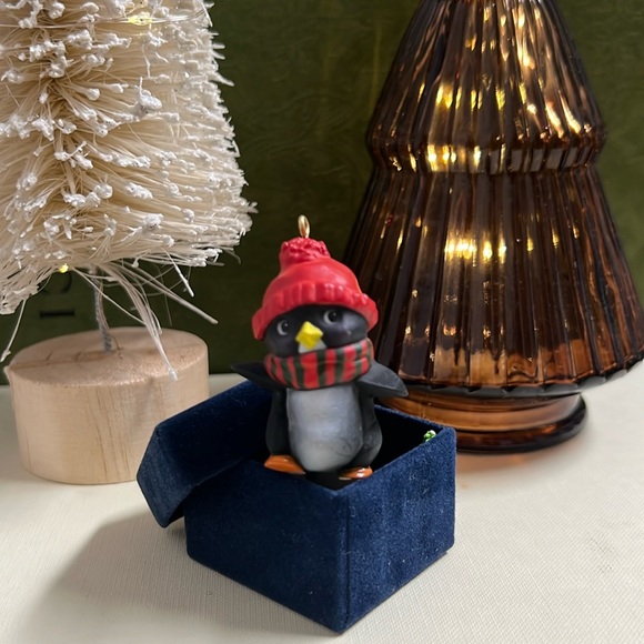 Hallmark | Holiday | Vintage 981 Perky Penguin Hallmark Collection ...